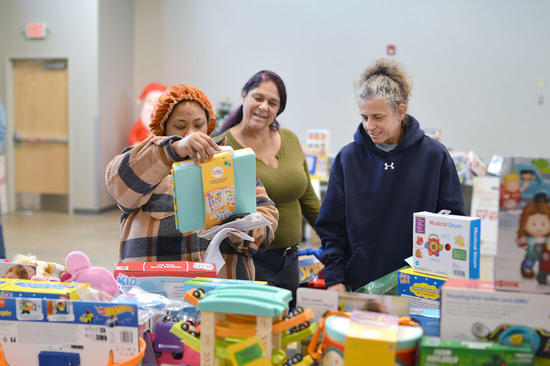 Partnership brings Santa’s workshop to Jefferson County | News, Sports ...